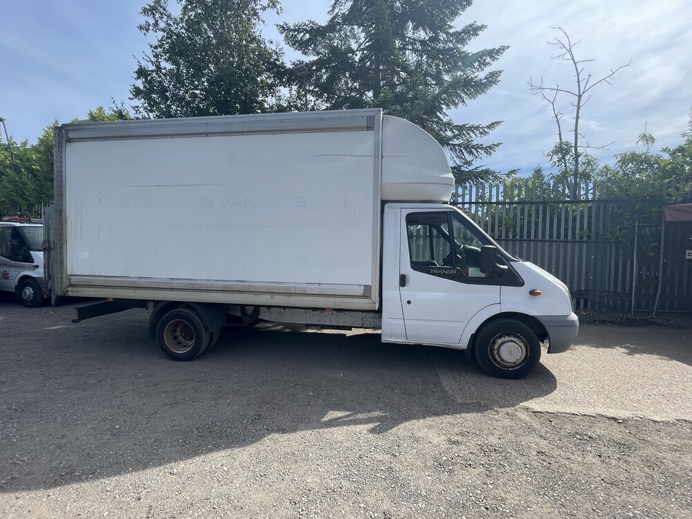 Ford Transit Luton Van | Find a Vehicle | St Albans Car & Van Hire ...